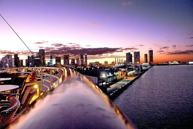 Miami: South Beach Only Boat Tour of Star Island & Biscayne Bay - A Closer Look at the Experience