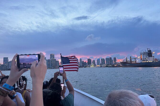Miami Sunset Cocktail Cruise and a Drink - FAQ