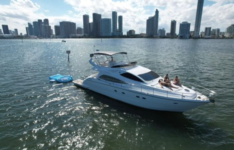 Miami Yacht Rental with Jetski, paddleboards, Inflatables - How Does the Experience Feel in Practice?