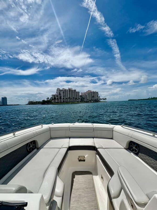 Miami:Hidden Coves Boat Tour with Champagne - What makes this boat tour stand out?