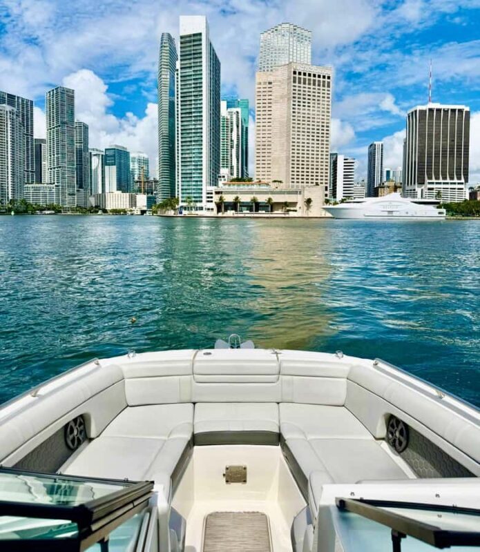 Miami:Hidden Coves Boat Tour with Champagne - The Experience and Its Value