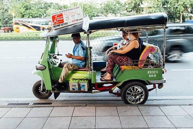 Michelin Guide Street Eats by Tuk Tuk: Bangkok Night Tour - Starting Point: River City Bangkok