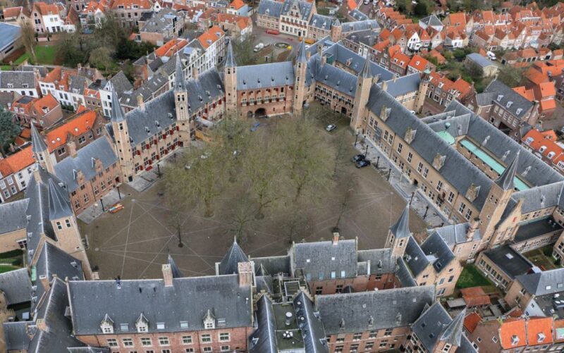 Middelburg: Guided City Walking Tour - Key Points