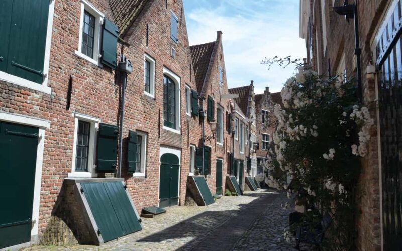 Middelburg: Guided City Walking Tour - Authentic Experiences & Real Traveler Feedback