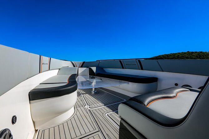 Midnight Sun Charters - 37ft OBSIDIAN - What’s Included and What’s Not