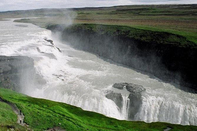 Midnight Sun Golden Circle Tour from Reykjavik - Authentic Experiences and Trustworthy Details