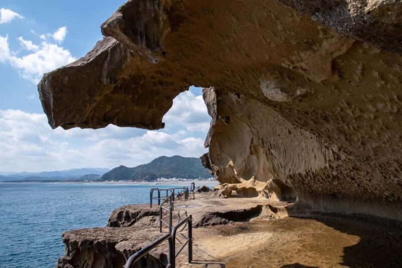 Mie: Explore Onigajo, the World Heritage Sea Cliffs - A Closer Look at the Experience