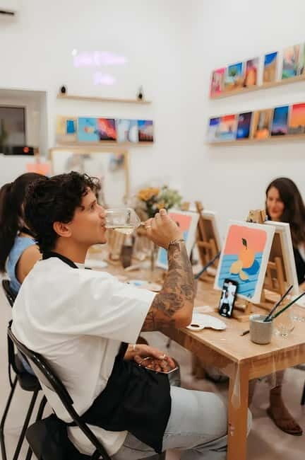 Milan: Art and Wine Painting Experience - Champagne edition - Key Points