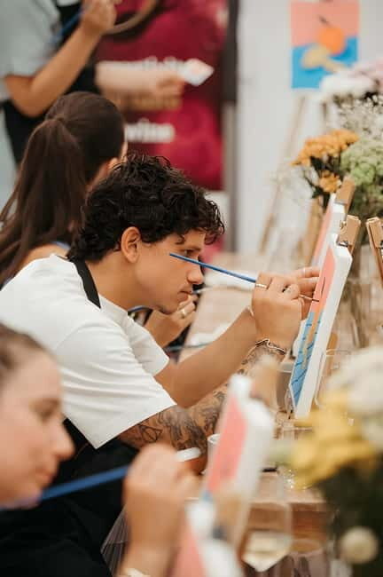 Milan: Art and Wine Painting Experience - Champagne edition - What Reviews Highlight