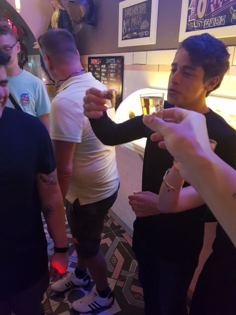 Milan: Bar-Hopping Tour with Welcome Drink - A Genuine Look at Milan’s Nightlife