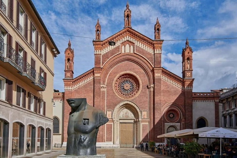 Milan: Brera District Walking Tour with Aperitivo - A Closer Look at What to Expect