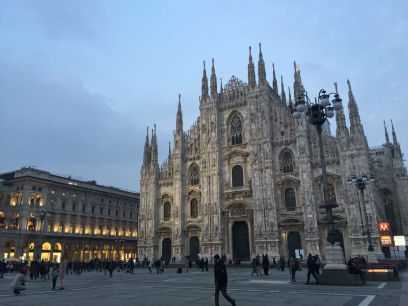 Milan by Night 2-Hour Walking Tour - The Itinerary: What Makes Each Stop Special
