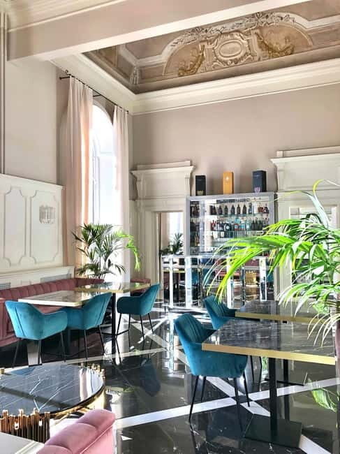 Milan: Duomo tickets and Italian breakfast with Duomo View - Discovering the Cathedral Museum
