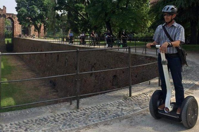 Milan: Electric Bicycle Tour Tourist Guide Live - 3 hours & half - An In-Depth Look at the Milan Segway Tour