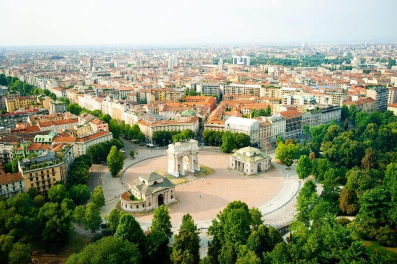 Milan Family Discovery Walk: Piazzas and Castles - Key Points