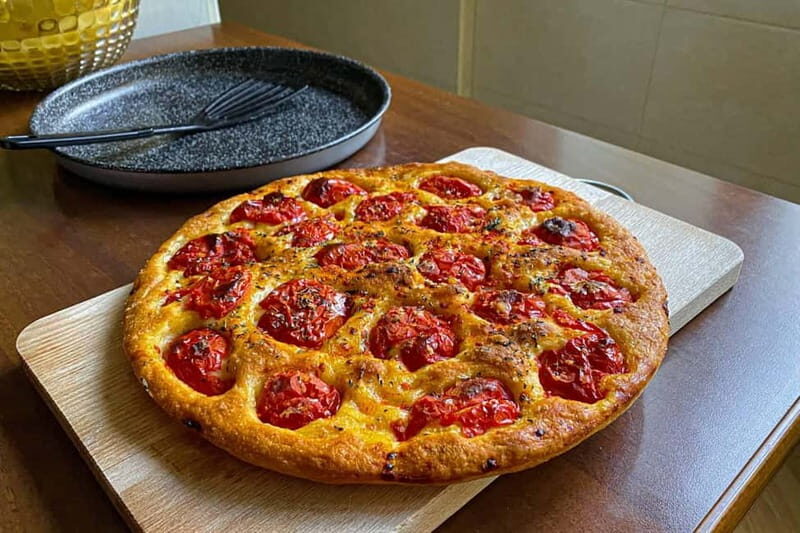 Milan: focaccia and tiramisu cooking class with apericena - Key Points