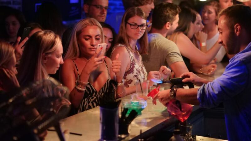 Milan: Guided Riviera Bar Crawl with Free Shots - FAQ