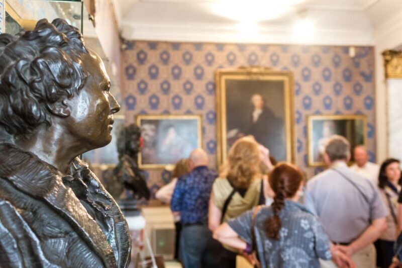 Milan: La Scala Museum and Theater Tour - The Guide and Group Experience