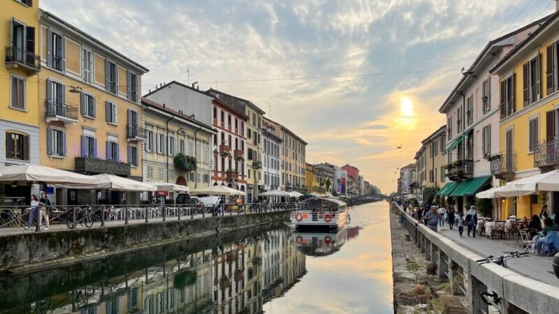 Milan: Navigli District Canal Boat Tour with Aperitivo - Authenticity and Value