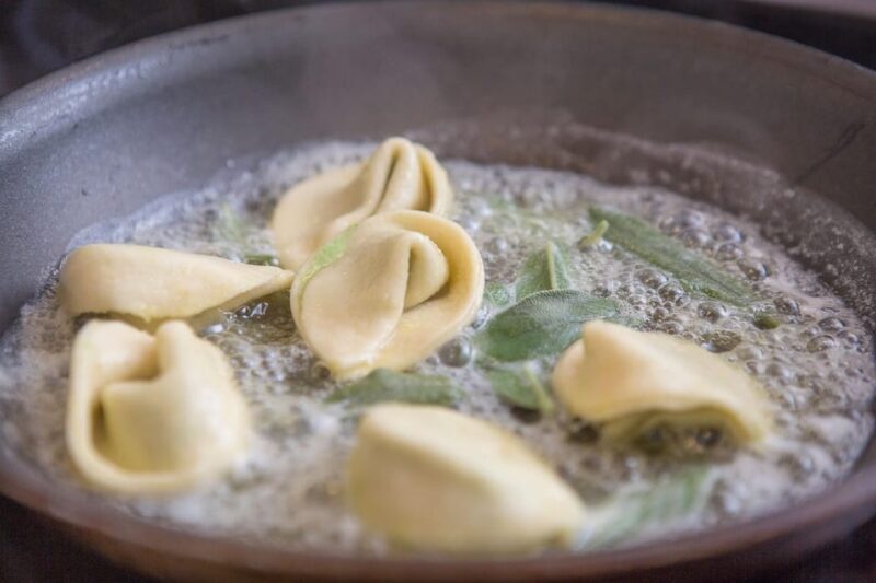 Milan: Pasta and Tiramisu Cooking Class With Local Chef - Key Points