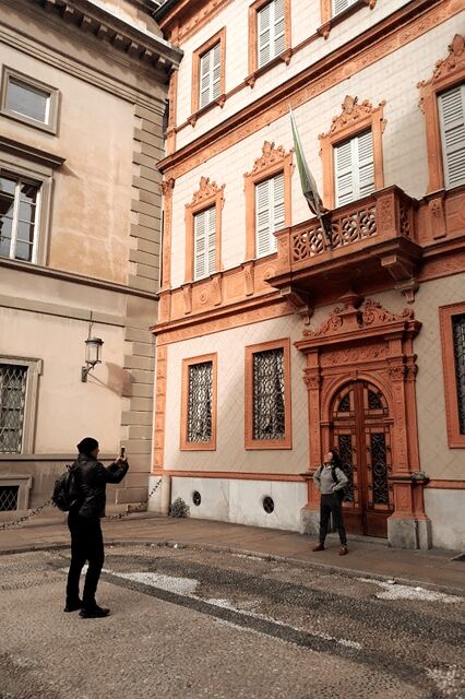 Milan Postcard Viewpoints Walk with Locals - Travel Bloggers - Price and Value