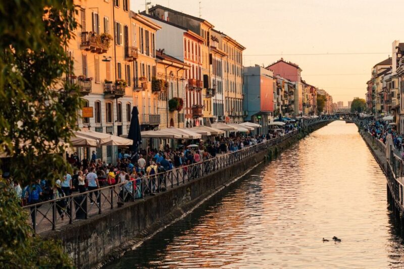 Milan: Private Navigli Neighborhood Walking Tour - Dive into Navigli, Milan’s Eccentric Neighborhood