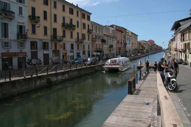 Milan: Private Sightseeing & Shopping Tour with a Local - Milan: Private Sightseeing & Shopping Tour with a Local