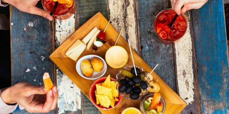 Milan: Private Tour with Drinks & Bites in Centro Storico - Key Points