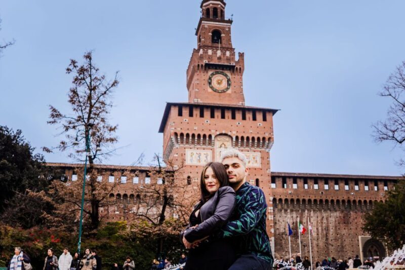 Milan: Professional Photoshoot Outside Sforza Castle - Key Points