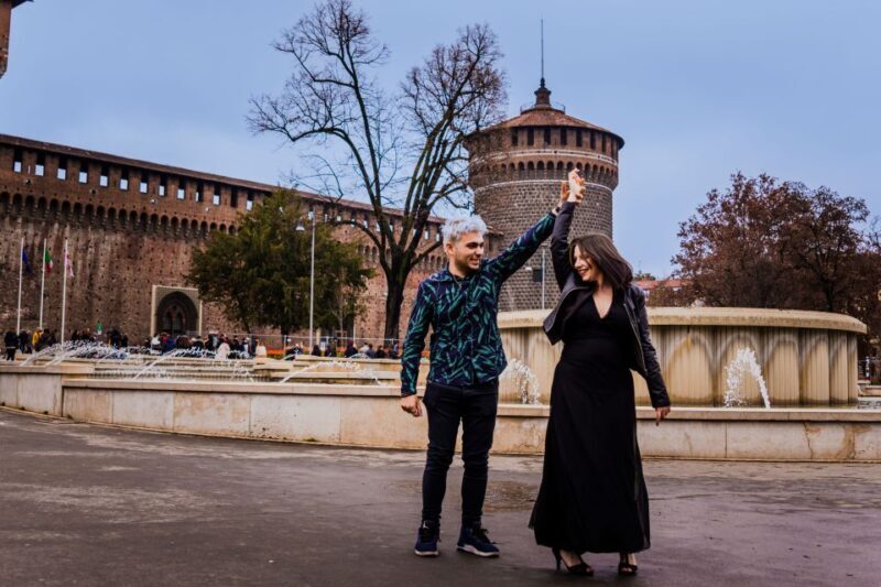 Milan: Professional Photoshoot Outside Sforza Castle - Authentic Feedback