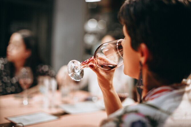 Milan: sensory journey to discover 3 unmissable red wines - A Closer Look at the Experience