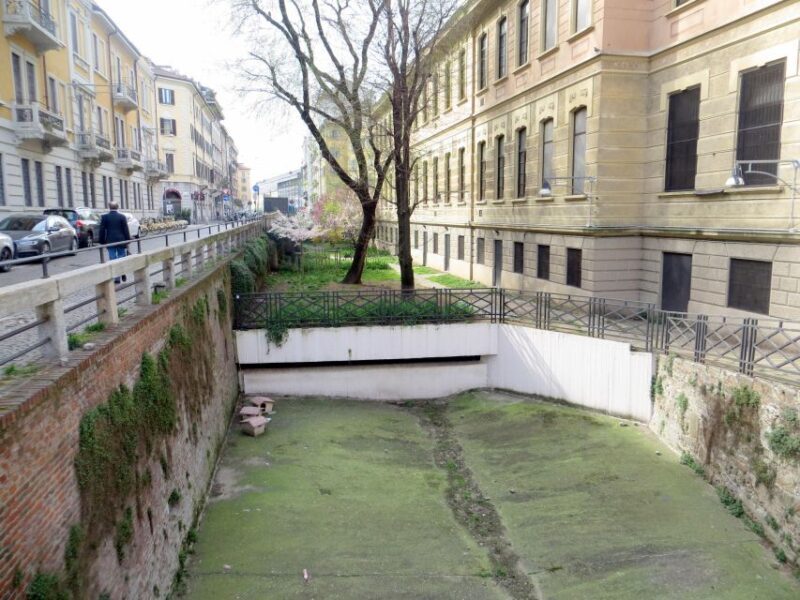 Milan's Scenic Contemporary Views & Secret Gems Tour - Key Points