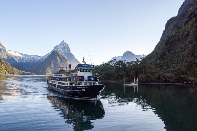 Milford Sound Cruise from Queenstown or Te Anau - Food, Comfort, and Onboard Amenities