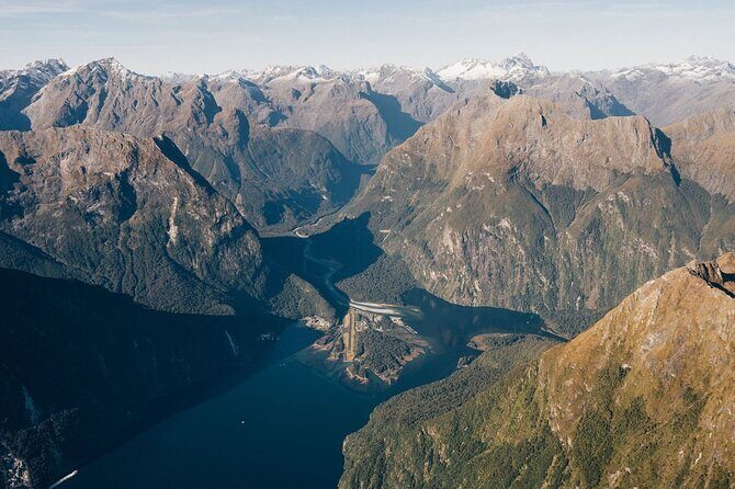 Milford Sound Discoverer 2 Hour Scenic Helicopter Experience - Key Points