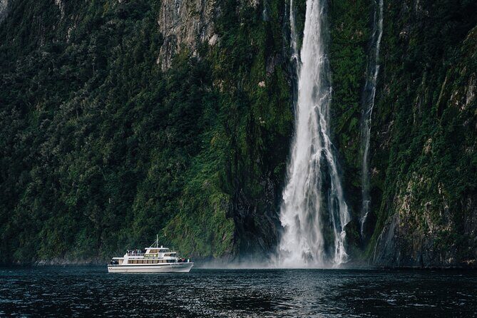 Milford Sound Helicopter and Cruise Tour from Queenstown - The Flight Back and Overall Logistics