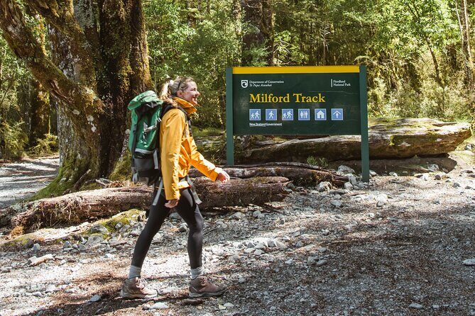Milford Track Day Walk with Lake Te Anau Water Taxi - Key Points
