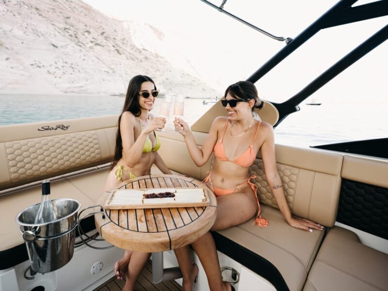 Milos: Luxury Private CruiseKleftiko Sarakiniko Poliegos - FAQs