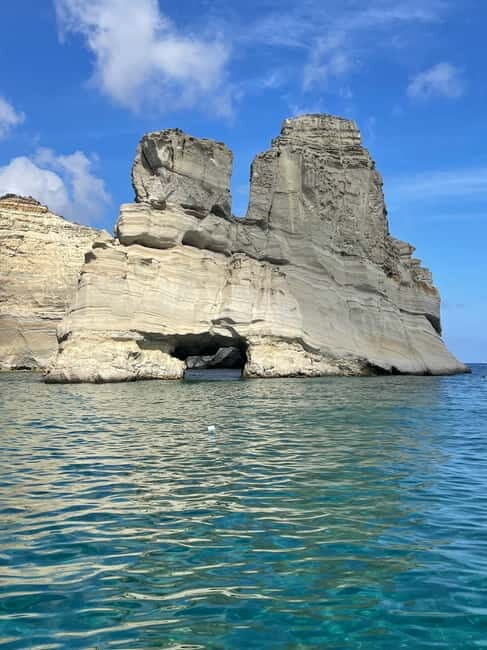 Milos: Self-Driving Boat Tour to Kleftiko - An Honest Look at the Self-Driving Boat Tour
