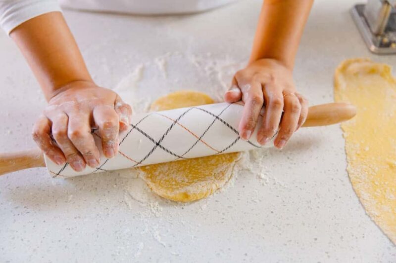 Milwaukee: Fun Pasta Making Class With Local Chef - Key Points