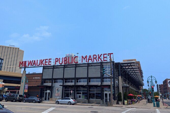 Milwaukee Scavenger Hunt Walking Tour and Game - Exploring Milwaukee Like Never Before