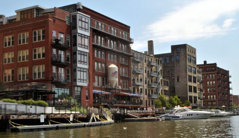 Milwaukee: Sightseeing Bus Tour - Practical Details: What to Know Before You Go
