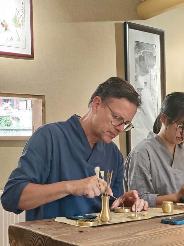 Mindful Serenity: A Day of Zen Practice in Mount. Emei - Key Points