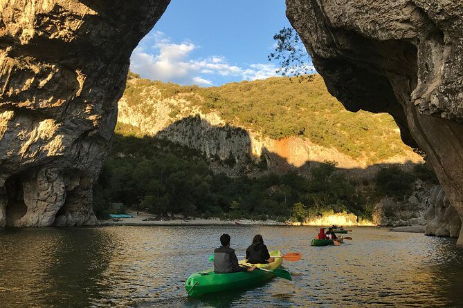 Mini Adventure Raid of Pont d'Arc: canoeing, climbing and via corda - Key Points