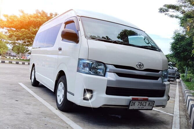 Mini Bus Hiace with 14 seater for Daily Tour and Airport Transfer - Key Points