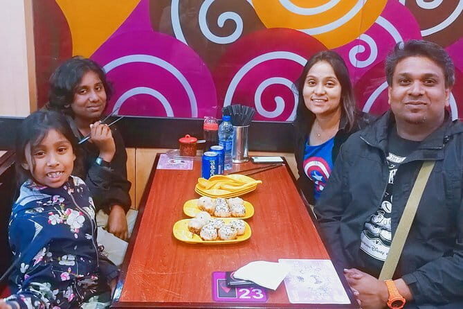 Mini Group: 3-hour Shanghai Street Breakfast Foodie Tour - The First Stop: Dahuchun and Shengjianbao