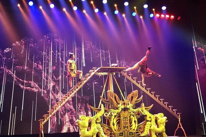 Mini Group Beijing City Night Tour for Acrobatic Show and Haidilao Hot Pot - The Benefits of a Small Group Experience