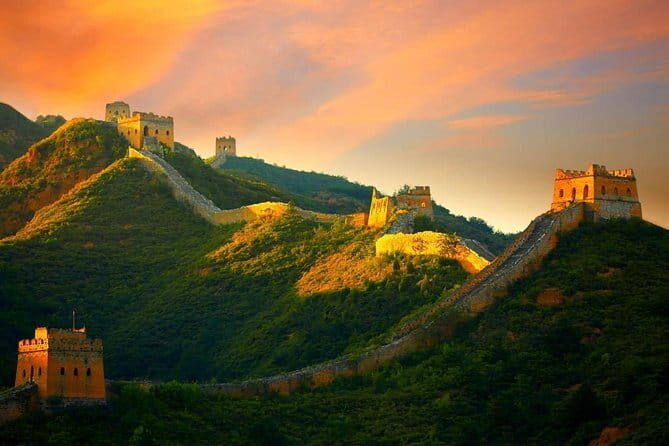 Mini Group Beijing City Night Tour for Acrobatic Show and Haidilao Hot Pot - Who Would Love This Tour?