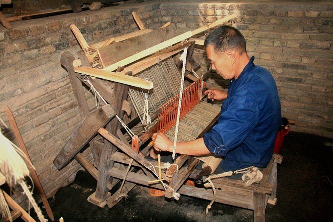 Mini Group CityWalk: Guilin Scenic and Outskirts Ancient Town - Authentic Guilin Cuisine and Practicalities