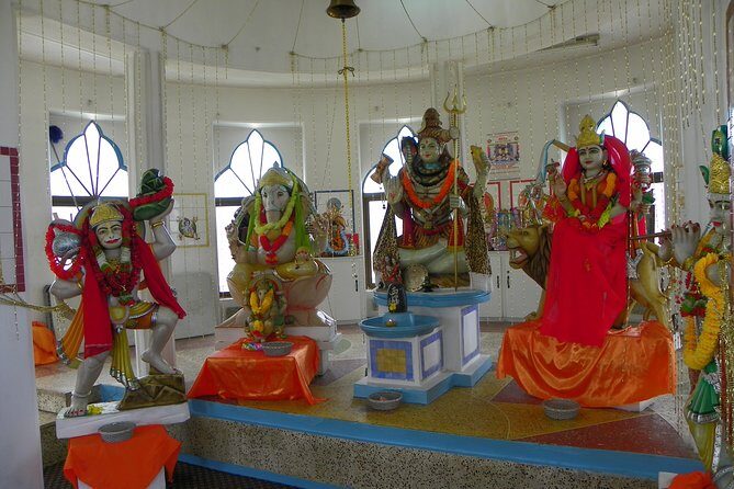 Mini Island Tour of Trinidad - Transportation and Group Size