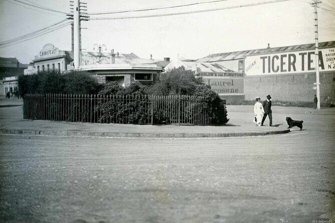 Minibus Tales of True Crime in Victorian Dunedin - Exploring Dunedin’s Crime Scenes in a Short, Engaging Tour
